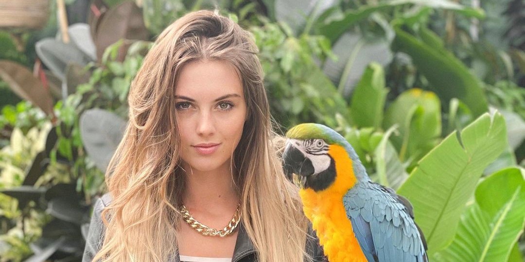Love Island Lisa Moerman gaat uit de kleren op Instagram | MAN MAN