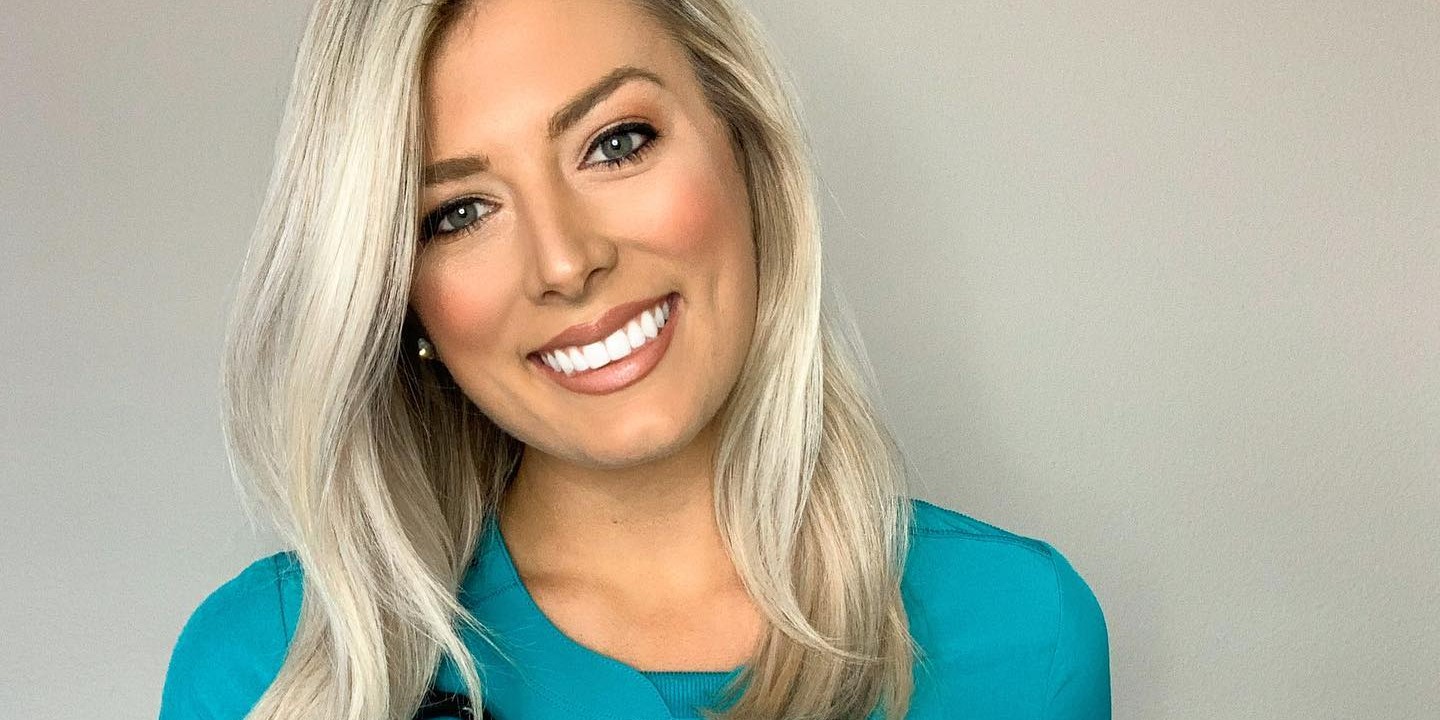 Knappe verpleegster Kelley Johnson is een mega hit op Instagram