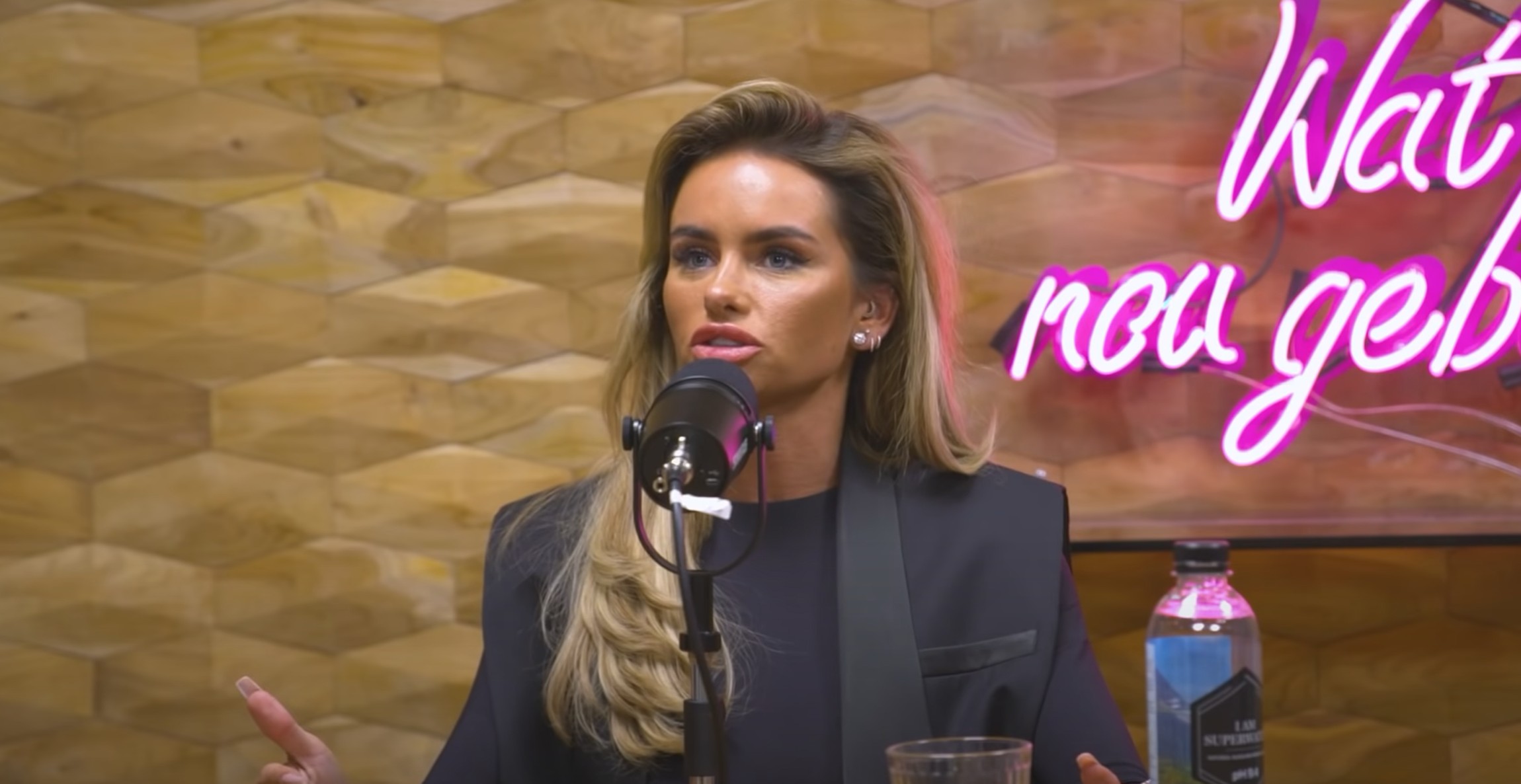 Sarah van Soelen doet boekje open over haar verslaving in podcast