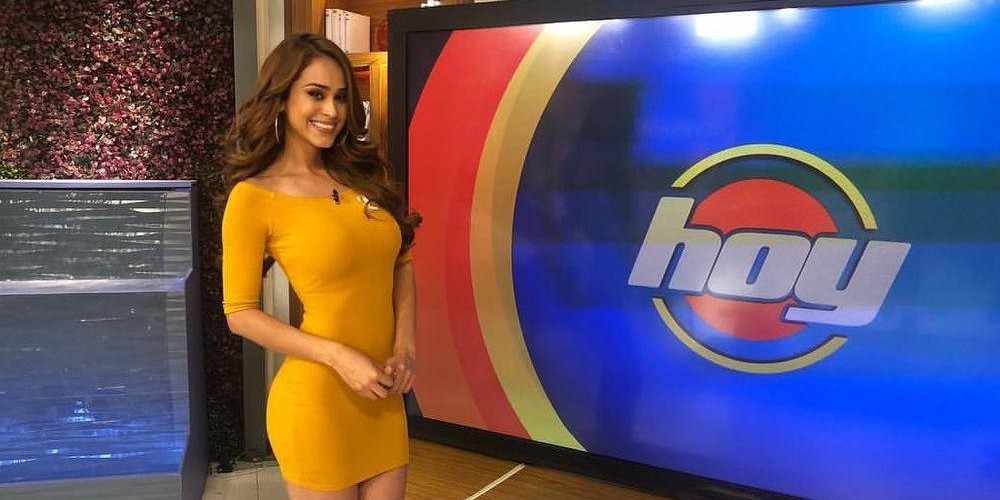 Yanet Garcia maakt fans wild in stoute Halloween-outfits | MAN MAN