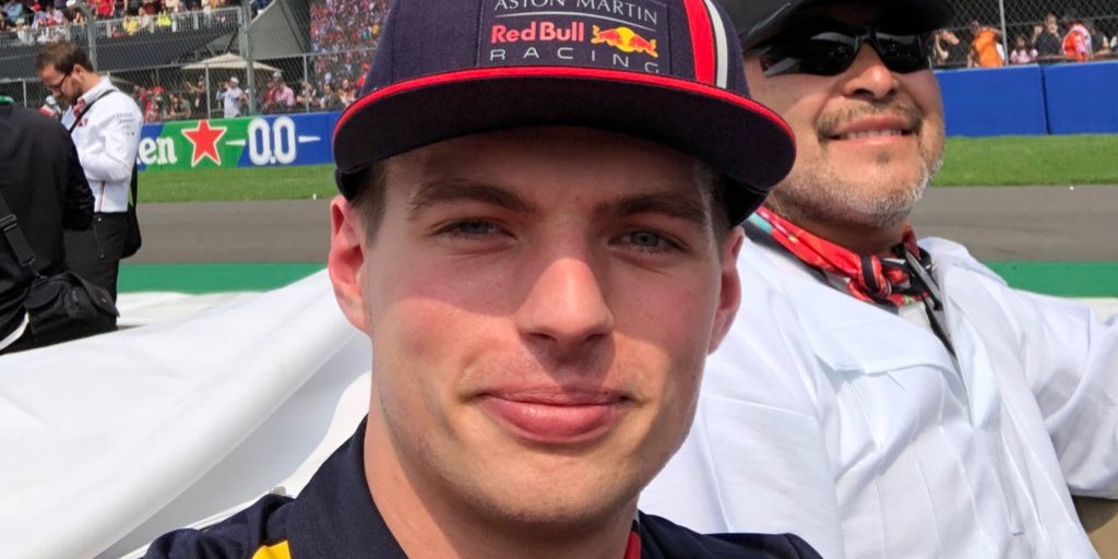 Forbes: Max Verstappen verdient meer dan Lewis Hamilton in 2022