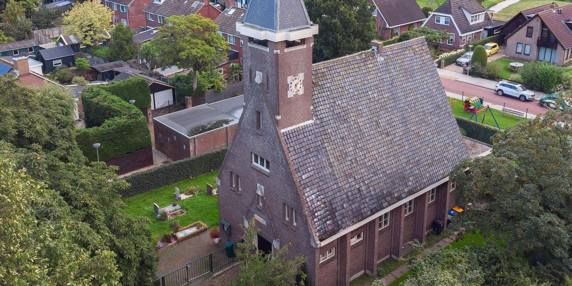 Op Funda staat nu een kerk te koop voor slechts €550.000