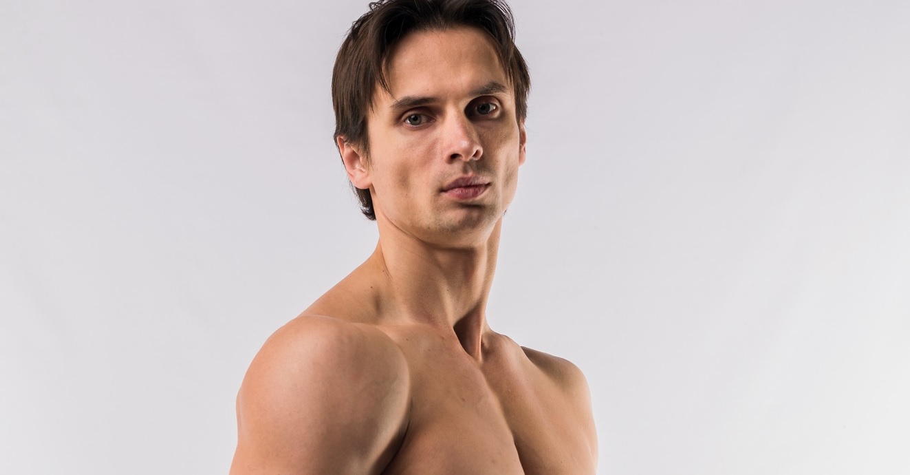 Hoe krijg je een gespierde borst? 4 training tips | MAN MAN