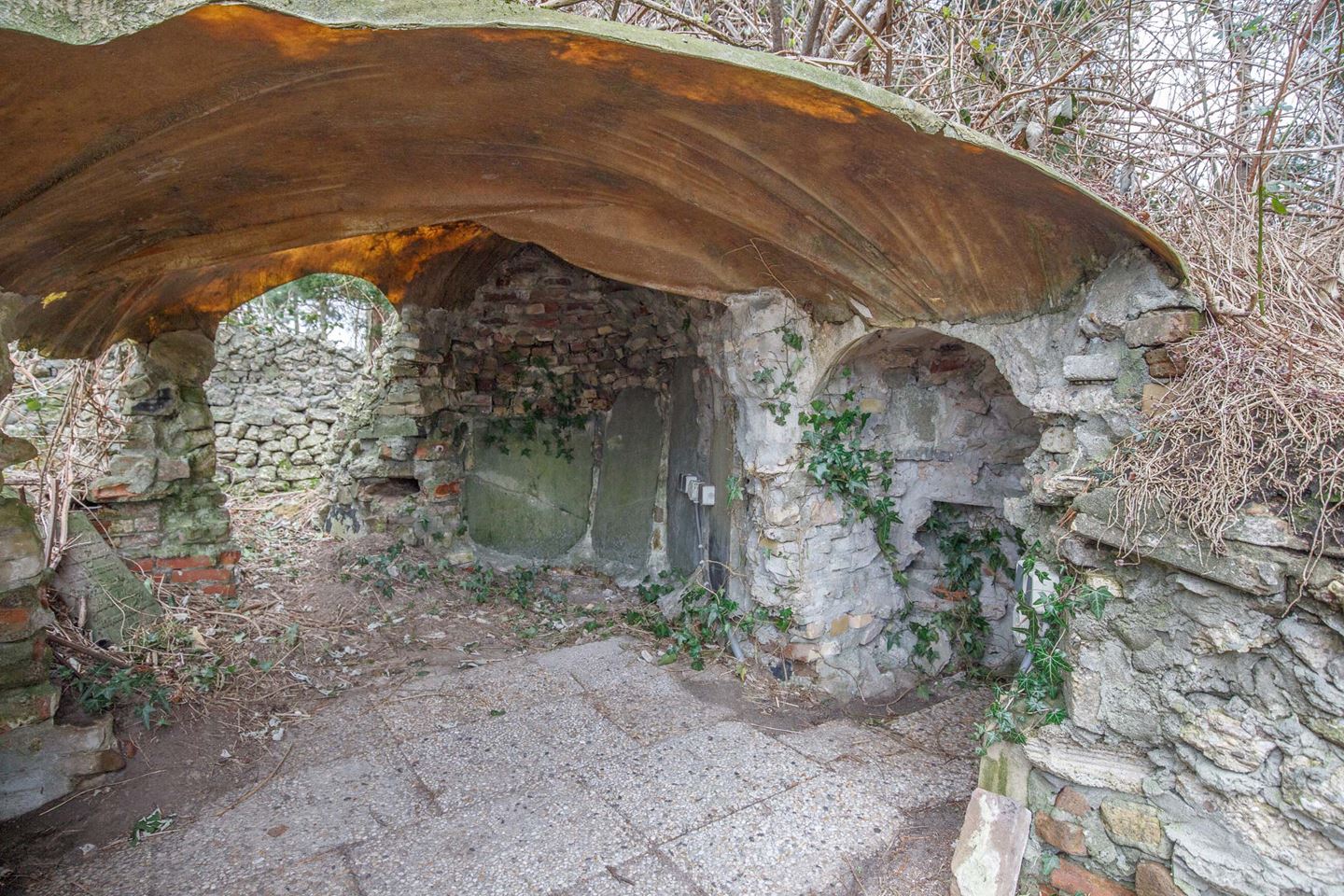 Bouwval mét wijngaard en 3.422 m2 perceel nu te koop op Funda