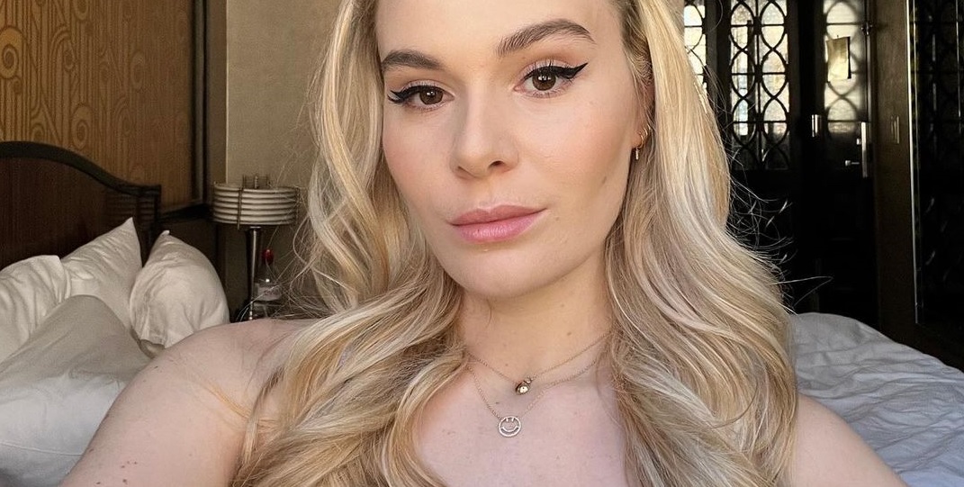 Dochter van Gordon Ramsay zet Instagram in vuur en vlam in bikini