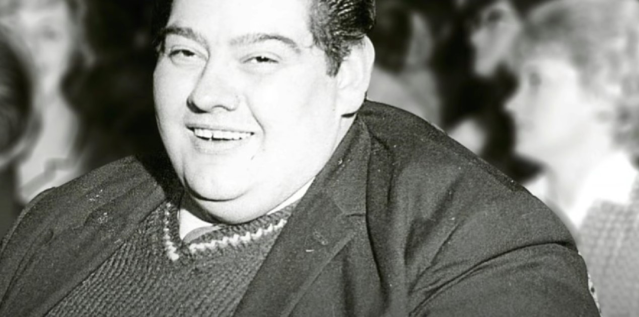 Angus Barbieri at 382 dagen lang niks om af te vallen | MAN MAN