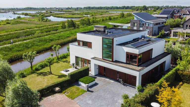 Deze villa is één van de mooiste van heel Groningen (Funda)