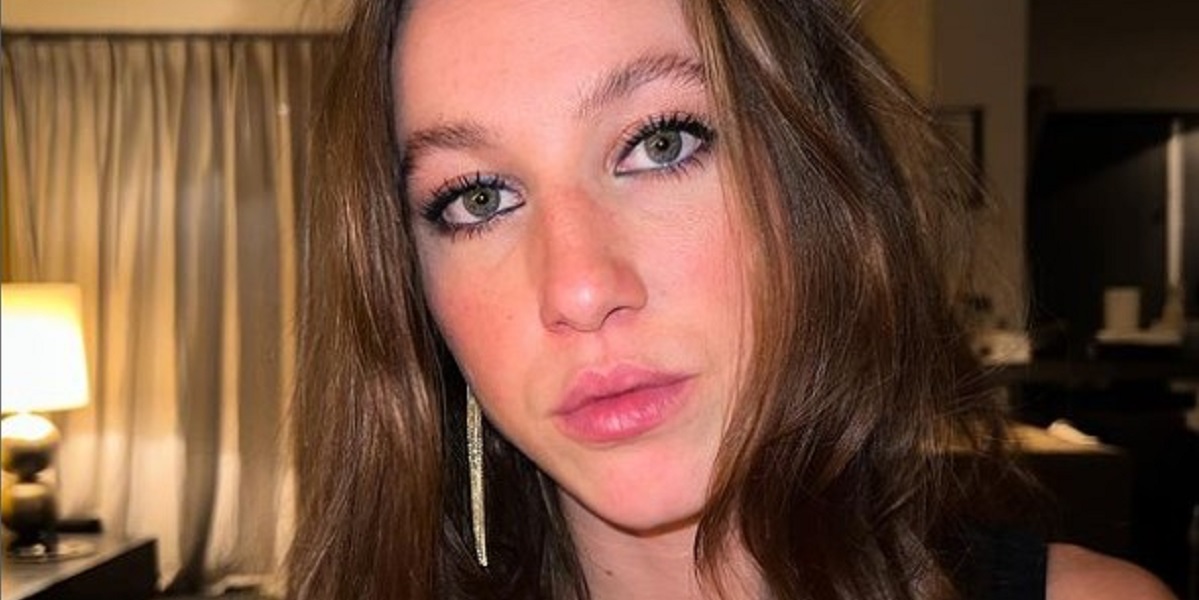 Suzanne Schulting showt killerbody in sport bh (nieuwe fotoshoot)