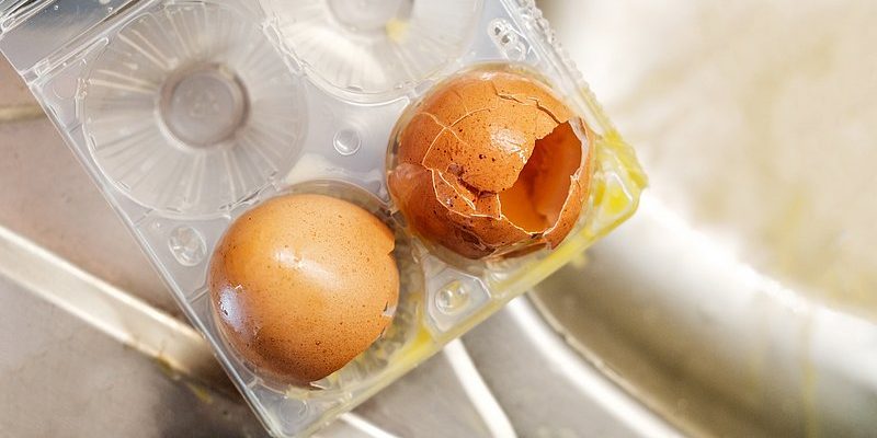 Moet je betalen als je iets kapot laat vallen in de winkel?