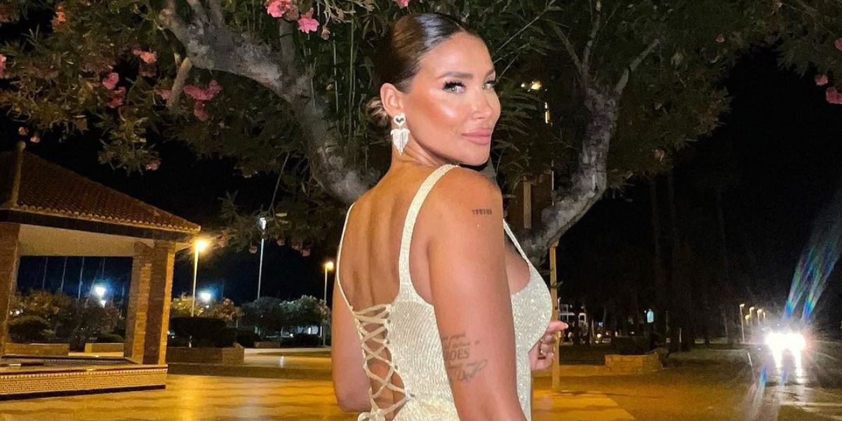 Janice Blok zweet op vakantie: traint achterste in bikini (video)