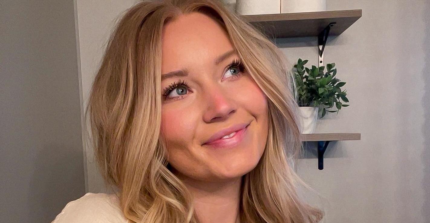 Dame draagt pyjama meer nachten, internet heeft sterke mening