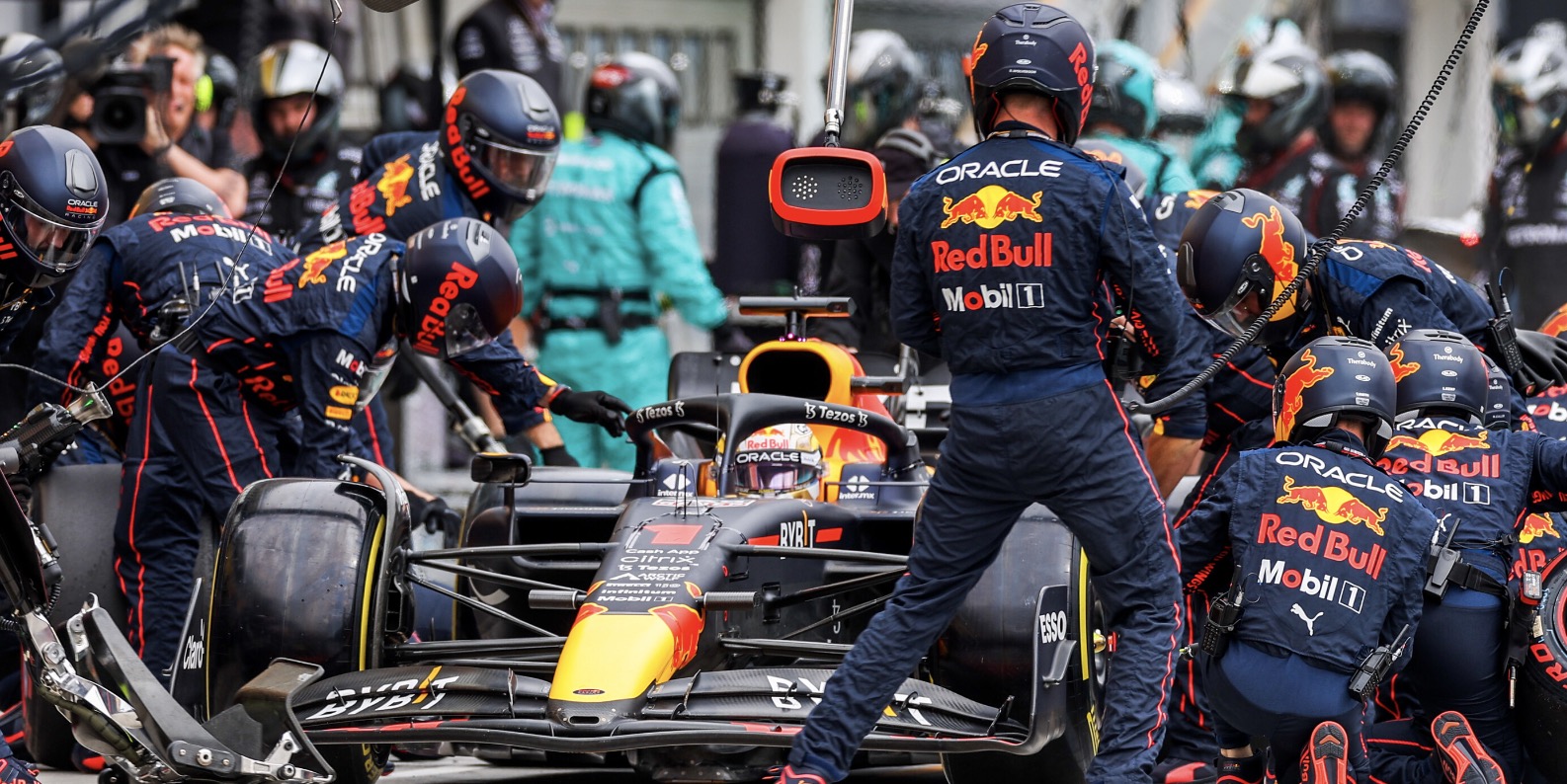 Uit welke verschillende functies bestaat een Formule 1-team?