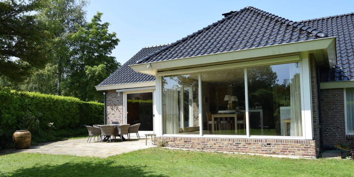 Paul de Munnik koopt een werkelijk prachtige villa in Meppel