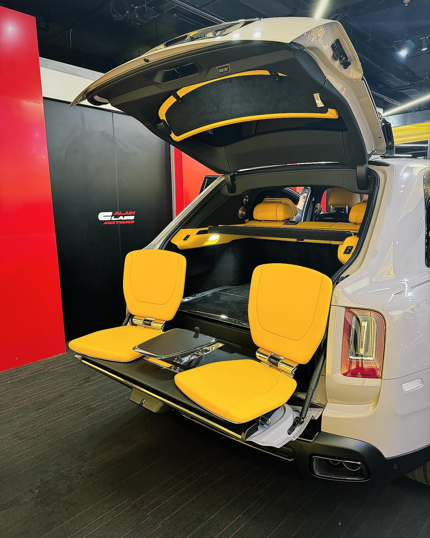 Boef legt € 544.000,- neer voor deze oogverblindende, nieuwe auto