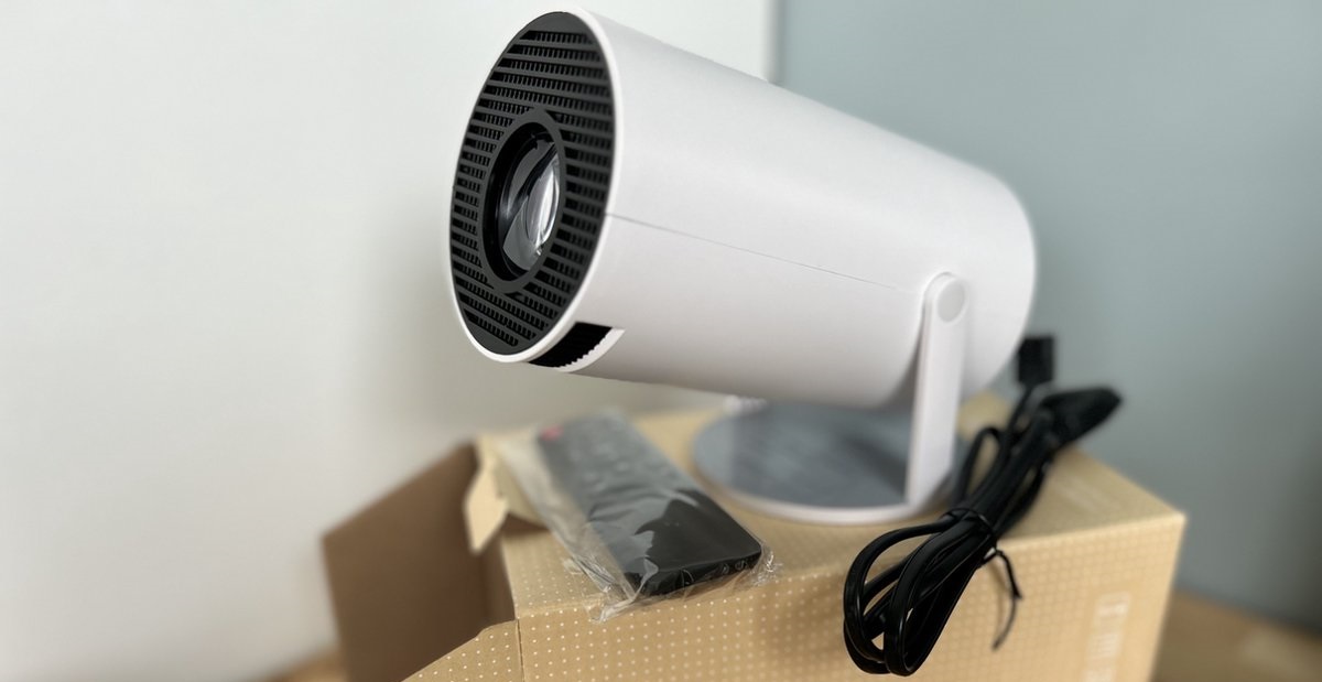 Goedkope draagbare wifi-beamer is een hit op Bol.com (€ 66,29)