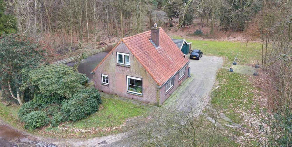 Funda koopje: vrijstaand huis in de bossen kost slechts € 165.000