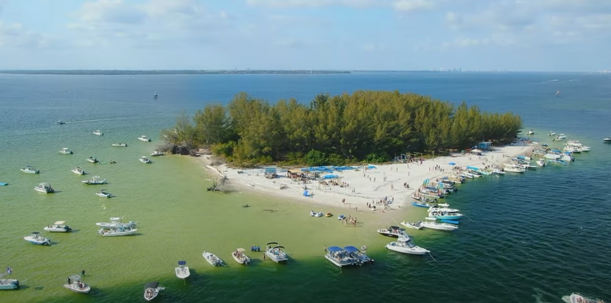 Party eiland 'Beer Can Island' staat nu te koop voor $ 14,2 miljoen
