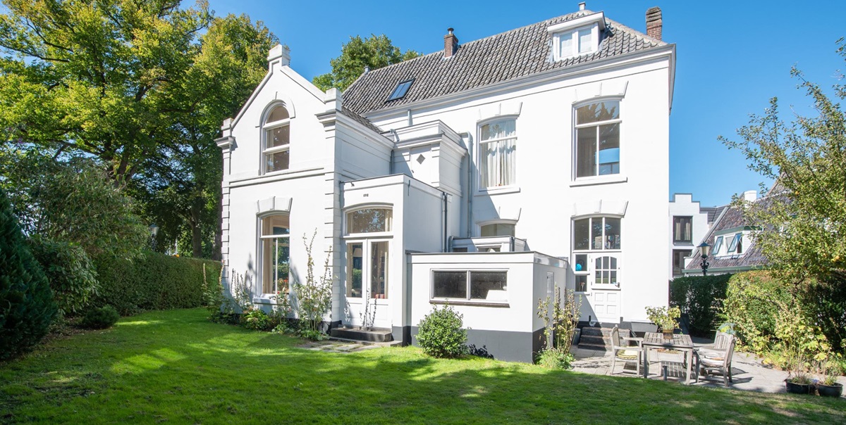 Teun Koopmeiners tikt €1.825.000 af voor een dikke villa in Alkmaar