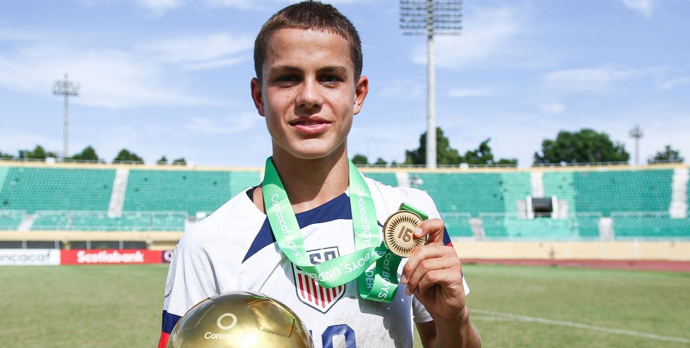 Jongste Amerikaanse profvoetballer ooit (14) verdient megasalaris