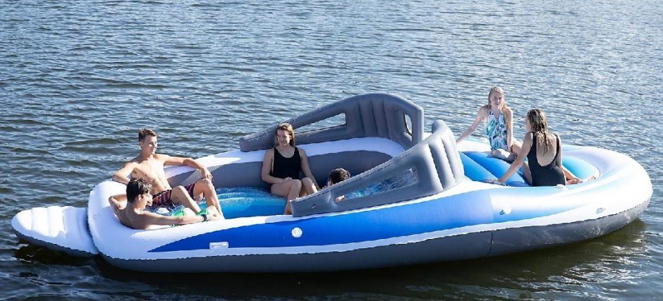 Scheur als een baas over het water met deze opblaasbare XXL boot