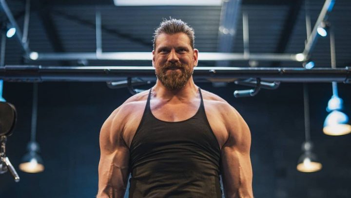 The Dutch Giant schittert in nieuwe actiefilm Knuckledust | MAN MAN