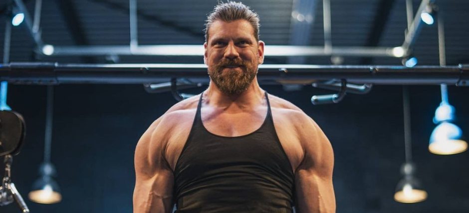 The Dutch Giant schittert in nieuwe actiefilm Knuckledust | MAN MAN