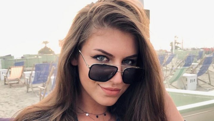 Jutta Leerdam heeft een onwijs knappe zus genaamd Merel | MAN MAN