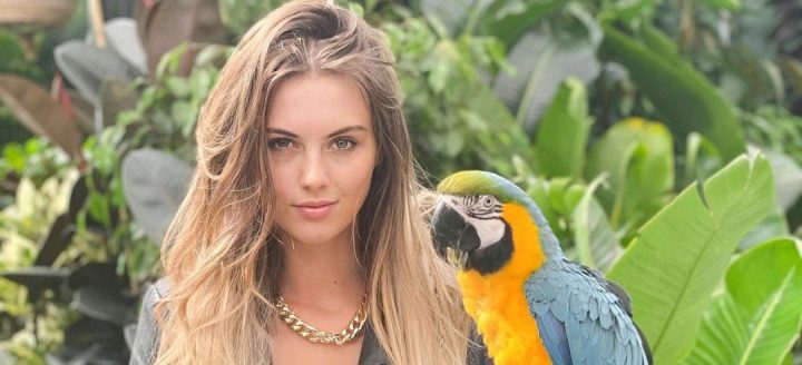 Love Island Lisa Moerman gaat uit de kleren op Instagram | MAN MAN