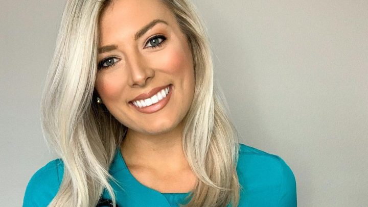 Knappe verpleegster Kelley Johnson is een mega hit op Instagram