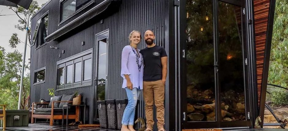 Matt en Lisa bouwen mooiste Tiny Houses ooit met slechts €60.000