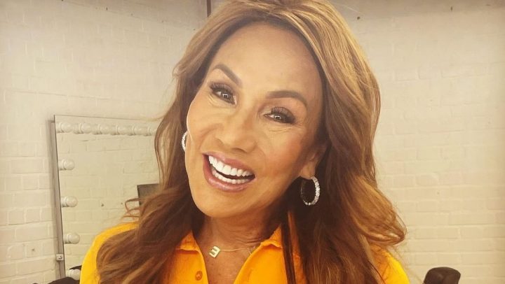 Patty Brard uit de kleren en poseert sensueel voor nieuw project