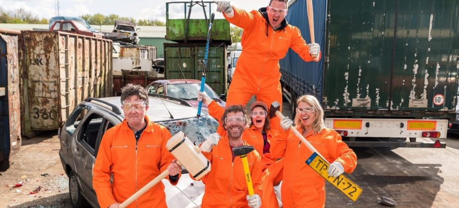 Auto's slopen met heel je vriendengroep? Dat kan bij dit bedrijf!