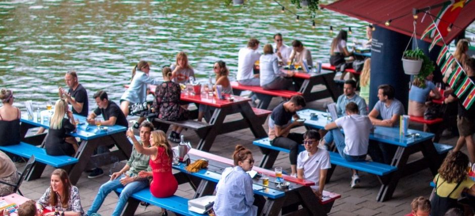 6 zonnige terrassen aan het water in Amsterdam | MAN MAN
