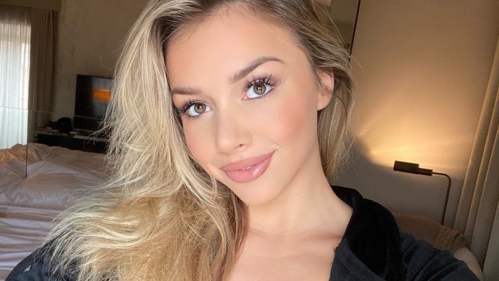 Emma Heesters maakt volgers gek met foto's in heel kort jurkje