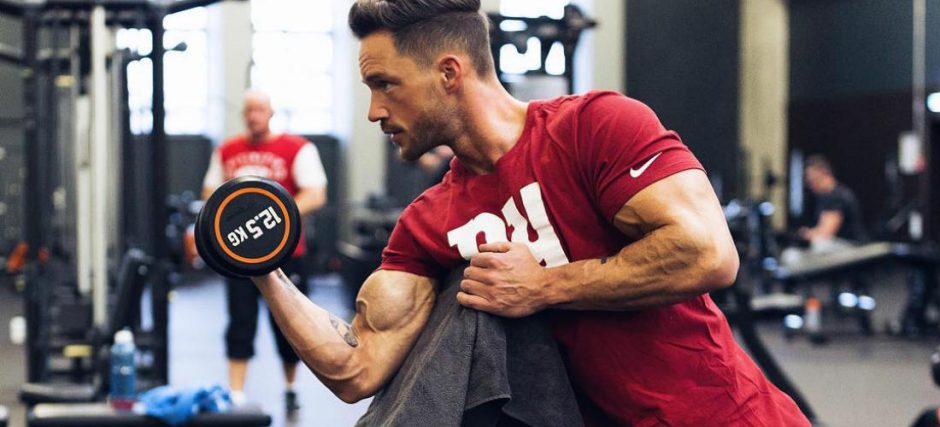 De beste oefeningen voor grotere armspieren | MAN MAN