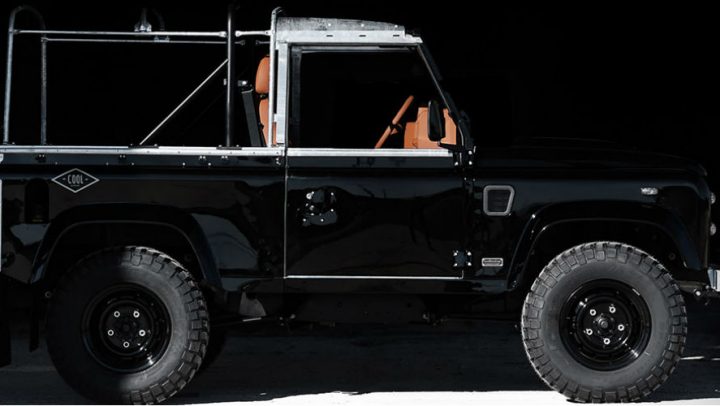 Ruw en stijlvol: custom all-black Land Rover Defender | MAN MAN